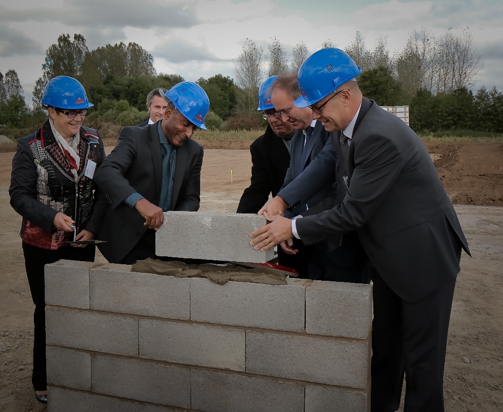Cartonnages d'Alsace pose la première pierre à Weyersheim - ADIRA